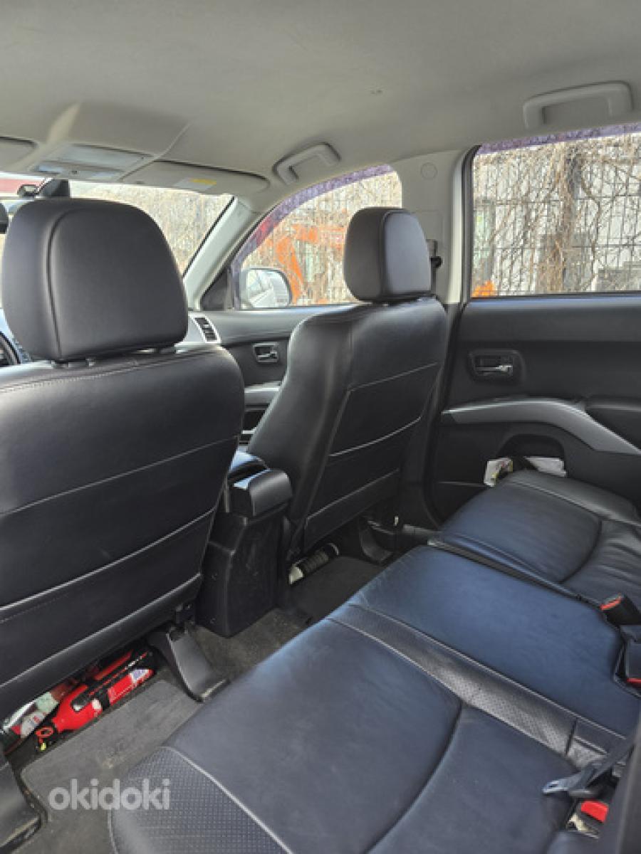 Citroen C-Crosser 2012 Tallina, ar dzinēja tilpumu 0.12 L un nobraukumu 264 tūkst. km par 7000 €, foto 8 vietnē AUTOMOTO.COM.LV