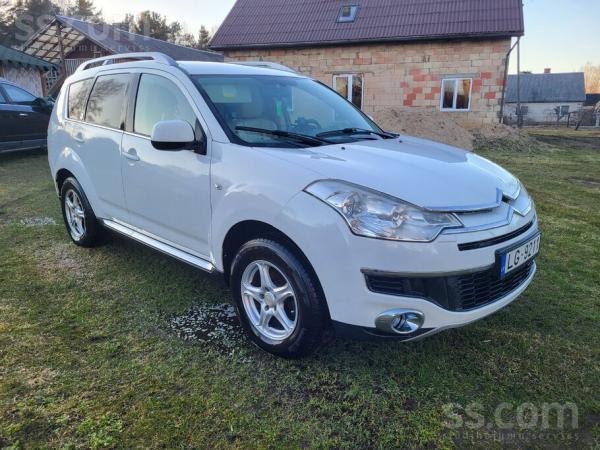 Белый Ситроен С-Кроссер 2008 в Кулдига, объемом двигателя 2.20 л и пробегом 285 тыс. км за 3400 €, фото 1 на AUTOMOTO.COM.LV