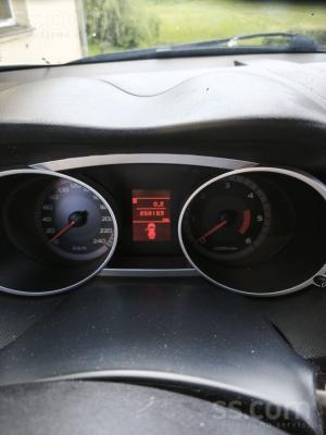 Balts Citroen C-Crosser 2008 Daugavpils, ar dzinēja tilpumu 2.20 L un nobraukumu 268 tūkst. km par 4000 €, foto 9 vietnē AUTOMOTO.COM.LV