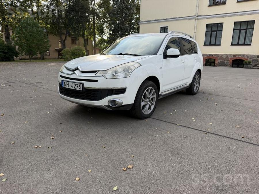 Balts Citroen C-Crosser 2008 Daugavpils, ar dzinēja tilpumu 2.20 L un nobraukumu 268 tūkst. km par 3200 €, foto 1 vietnē AUTOMOTO.COM.LV