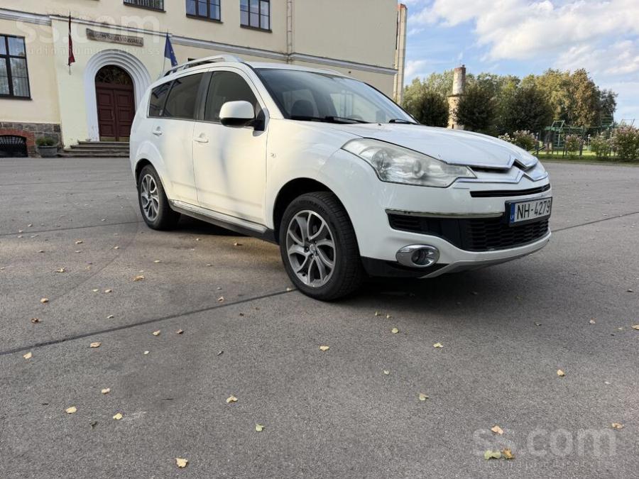 Balts Citroen C-Crosser 2008 Daugavpils, ar dzinēja tilpumu 2.20 L un nobraukumu 268 tūkst. km par 3200 €, foto 3 vietnē AUTOMOTO.COM.LV