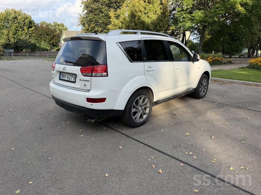 Balts Citroen C-Crosser 2008 Daugavpils, ar dzinēja tilpumu 2.20 L un nobraukumu 268 tūkst. km par 3200 €, foto 5 vietnē AUTOMOTO.COM.LV