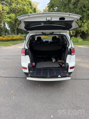 Balts Citroen C-Crosser 2008 Daugavpils, ar dzinēja tilpumu 2.20 L un nobraukumu 268 tūkst. km par 3200 €, foto 7 vietnē AUTOMOTO.COM.LV
