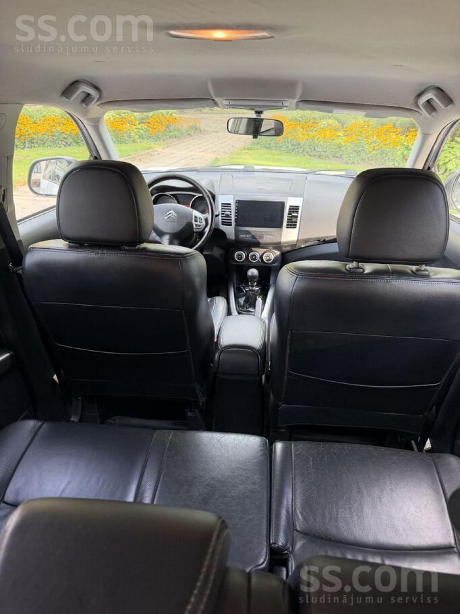 Balts Citroen C-Crosser 2008 Daugavpils, ar dzinēja tilpumu 2.20 L un nobraukumu 268 tūkst. km par 3200 €, foto 8 vietnē AUTOMOTO.COM.LV
