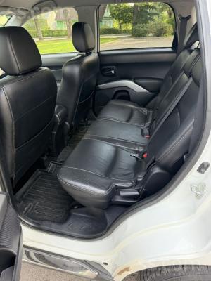 Balts Citroen C-Crosser 2008 Daugavpils, ar dzinēja tilpumu 2.20 L un nobraukumu 268 tūkst. km par 3200 €, foto 12 vietnē AUTOMOTO.COM.LV