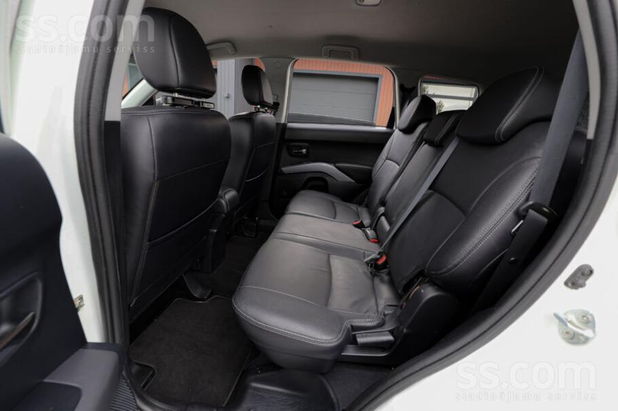 Balts Citroen C-Crosser 2010 Jelgava, ar dzinēja tilpumu 2.40 L un nobraukumu 304 tūkst. km par 4990 €, foto 10 vietnē AUTOMOTO.COM.LV