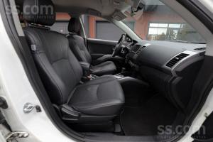 Balts Citroen C-Crosser 2010 Jelgava, ar dzinēja tilpumu 2.40 L un nobraukumu 304 tūkst. km par 4990 €, foto 12 vietnē AUTOMOTO.COM.LV