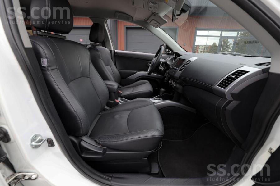 Balts Citroen C-Crosser 2010 Jelgava, ar dzinēja tilpumu 2.40 L un nobraukumu 304 tūkst. km par 4990 €, foto 12 vietnē AUTOMOTO.COM.LV