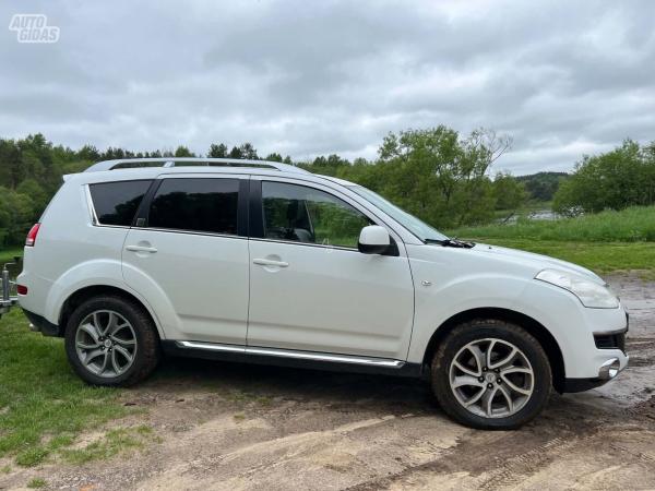 Balts Citroen C-Crosser 2012 Viļņa, ar dzinēja tilpumu 2.20 L un nobraukumu 337 tūkst. km par 3950 €, foto 1 vietnē AUTOMOTO.COM.LV