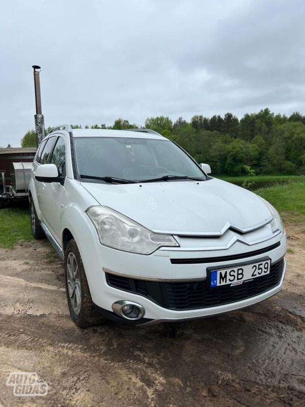 Balts Citroen C-Crosser 2012 Viļņa, ar dzinēja tilpumu 2.20 L un nobraukumu 337 tūkst. km par 3950 €, foto 2 vietnē AUTOMOTO.COM.LV