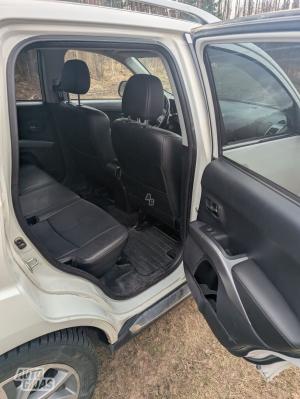 White Citroen C-Crosser 2012 in Vilnius, with an engine capacity of 2.20 L and mileage of 337 thousand km for 3950 €, photo 12 on AUTOMOTO.COM.LV