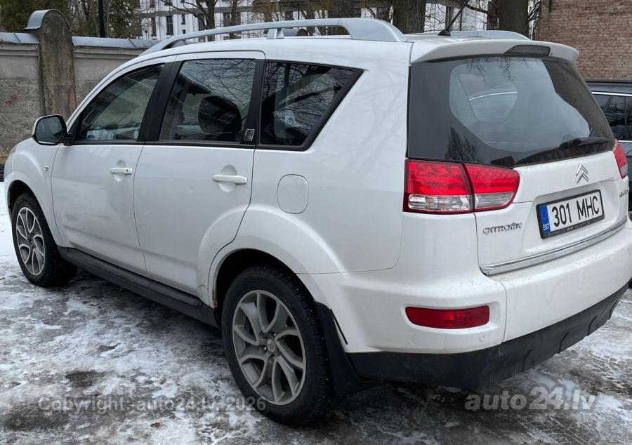 Balts Citroen C-Crosser 2011 Tallina, ar dzinēja tilpumu 2.40 L un nobraukumu 245 tūkst. km par 4500 €, foto 3 vietnē AUTOMOTO.COM.LV