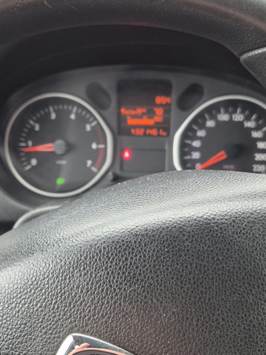 Zils Citroen C-Elysee 2013 Rakvere, ar dzinēja tilpumu 1.60 L un nobraukumu 321 tūkst. km par 1700 €, foto 12 vietnē AUTOMOTO.COM.LV