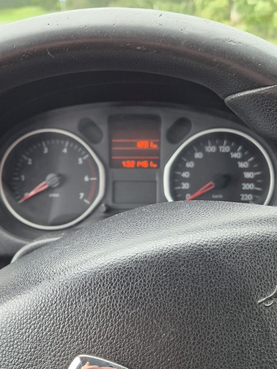 Zils Citroen C-Elysee 2013 Rakvere, ar dzinēja tilpumu 1.60 L un nobraukumu 321 tūkst. km par 1700 €, foto 22 vietnē AUTOMOTO.COM.LV