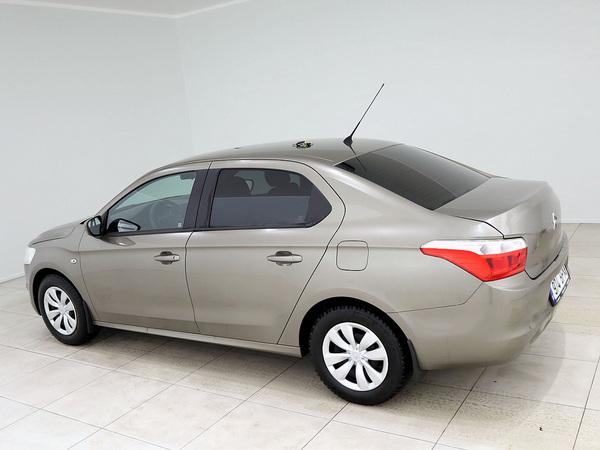Zaļš Citroen C-Elysee 2013 Tallina, ar dzinēja tilpumu 1.20 L un nobraukumu 212 tūkst. km par 1799 €, foto 4 vietnē AUTOMOTO.COM.LV