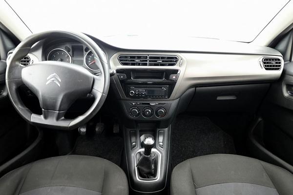 Zaļš Citroen C-Elysee 2013 Tallina, ar dzinēja tilpumu 1.20 L un nobraukumu 212 tūkst. km par 1799 €, foto 5 vietnē AUTOMOTO.COM.LV