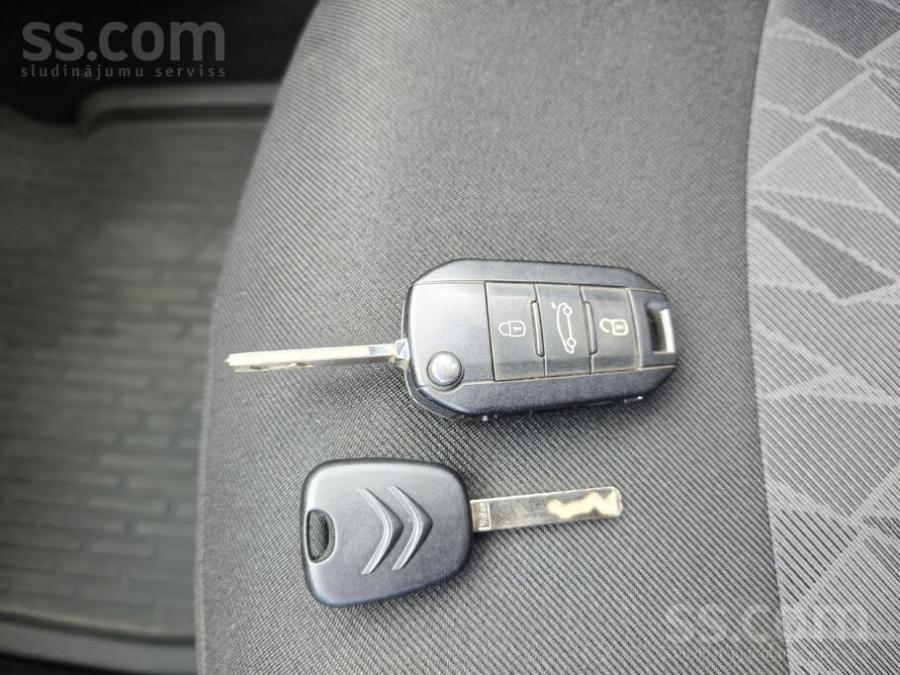Grey Citroen C-Elysee 2013 in Kuldiga, with an engine capacity of 1.60 L and mileage of 123 thousand km for 3190 €, photo 19 on AUTOMOTO.COM.LV