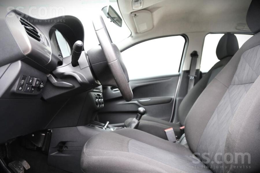 Grey Citroen C-Elysee 2014 in Riga, with an engine capacity of 1.60 L and mileage of 275 thousand km for 2995 €, photo 8 on AUTOMOTO.COM.LV