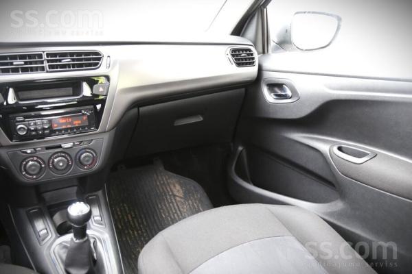Pelēks Citroen C-Elysee 2014 Rīga, ar dzinēja tilpumu 1.60 L un nobraukumu 275 tūkst. km par 2995 €, foto 9 vietnē AUTOMOTO.COM.LV