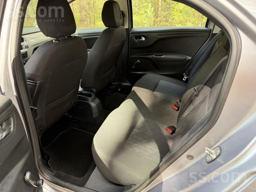 Pelēks Citroen C-Elysee 2018 Daugavpils, ar dzinēja tilpumu 1.20 L un nobraukumu 0 tūkst. km par 6300 €, foto 17 vietnē AUTOMOTO.COM.LV