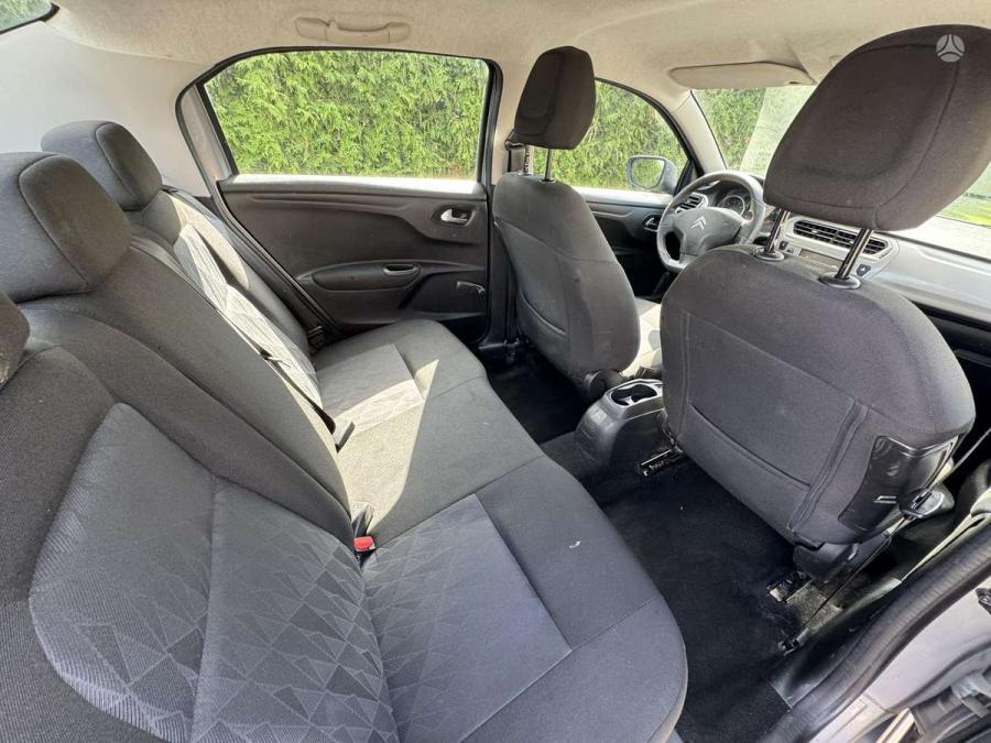 Pelēks Citroen C-Elysee 2018 Tauragė, ar dzinēja tilpumu 1.20 L un nobraukumu 176 tūkst. km par 2400 €, foto 10 vietnē AUTOMOTO.COM.LV