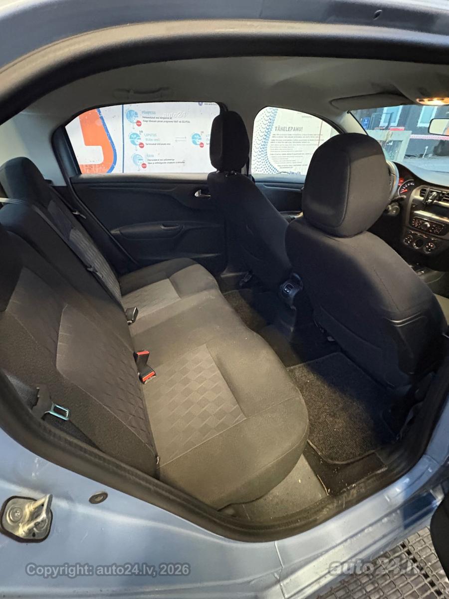 Citroen C-Elysee 2013 Tallina, ar dzinēja tilpumu 1.60 L un nobraukumu 203 tūkst. km par 2900 €, foto 11 vietnē AUTOMOTO.COM.LV