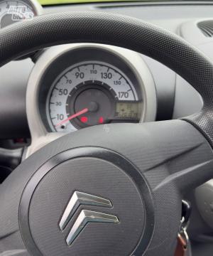 Melns Citroen C1 2006 Kauņa, ar dzinēja tilpumu 1.00 L un nobraukumu 201 tūkst. km par 2200 €, foto 4 vietnē AUTOMOTO.COM.LV