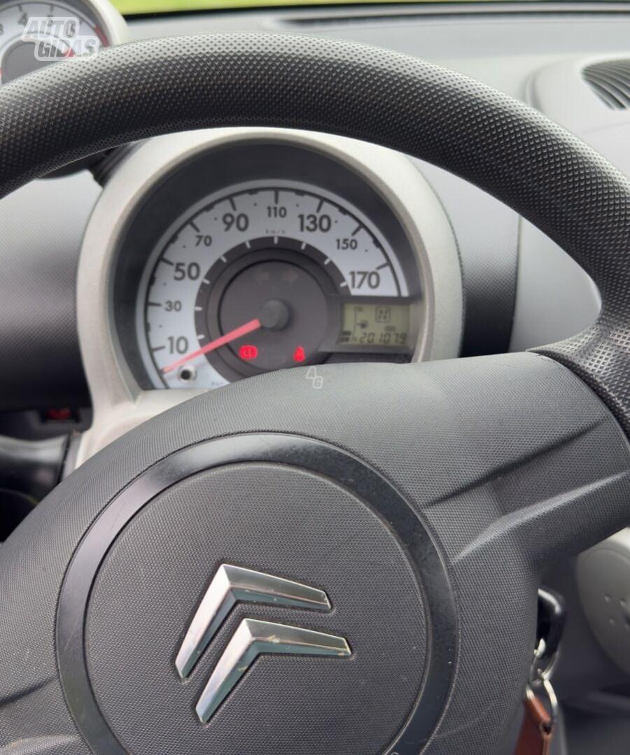 Melns Citroen C1 2006 Kauņa, ar dzinēja tilpumu 1.00 L un nobraukumu 201 tūkst. km par 2200 €, foto 4 vietnē AUTOMOTO.COM.LV