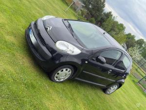 Black Citroen C1 2006 in Kaunas, with an engine capacity of 1.00 L and mileage of 201 thousand km for 1500 €, photo  on AUTOMOTO.COM.LV