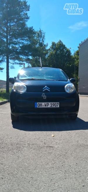 Black Citroen C1 2007 in Klaipeda, with an engine capacity of 1.00 L and mileage of 124 thousand km for 1490 €, photo 3 on AUTOMOTO.COM.LV