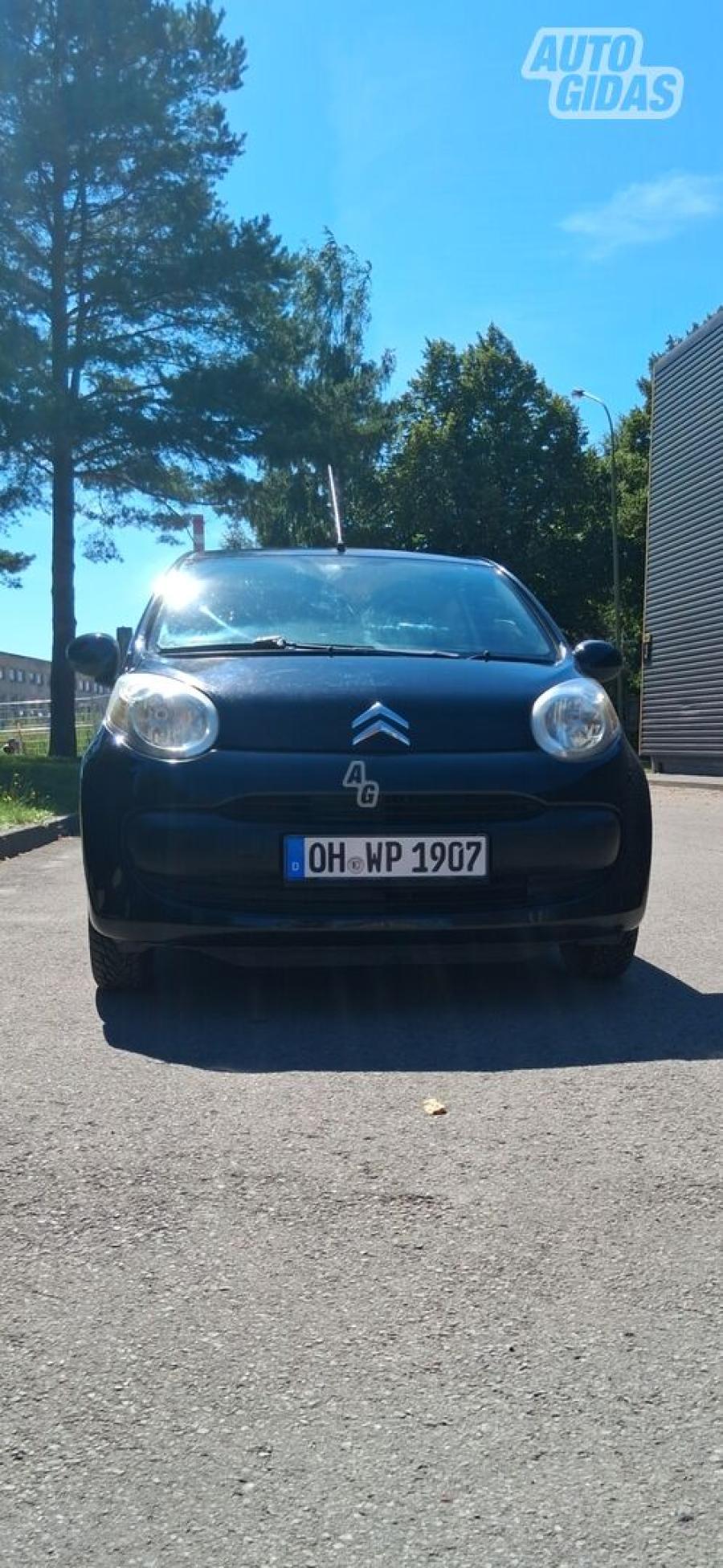 Black Citroen C1 2007 in Klaipeda, with an engine capacity of 1.00 L and mileage of 124 thousand km for 1490 €, photo 3 on AUTOMOTO.COM.LV