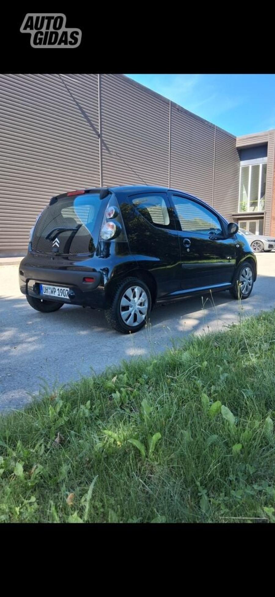 Black Citroen C1 2007 in Klaipeda, with an engine capacity of 1.00 L and mileage of 124 thousand km for 1490 €, photo 6 on AUTOMOTO.COM.LV