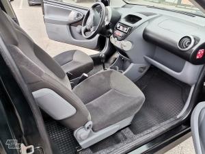 Black Citroen C1 2007 in Klaipeda, with an engine capacity of 1.00 L and mileage of 124 thousand km for 1490 €, photo 10 on AUTOMOTO.COM.LV