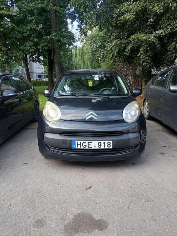 Black Citroen C1 2007 in Kaunas, with an engine capacity of 1.00 L and mileage of 201 thousand km for 1500 €, photo 3 on AUTOMOTO.COM.LV