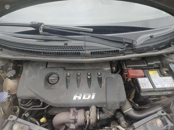 Black Citroen C1 2007 in Siauliai, with an engine capacity of 1.40 L and mileage of 227 thousand km for 400 €, photo 1 on AUTOMOTO.COM.LV