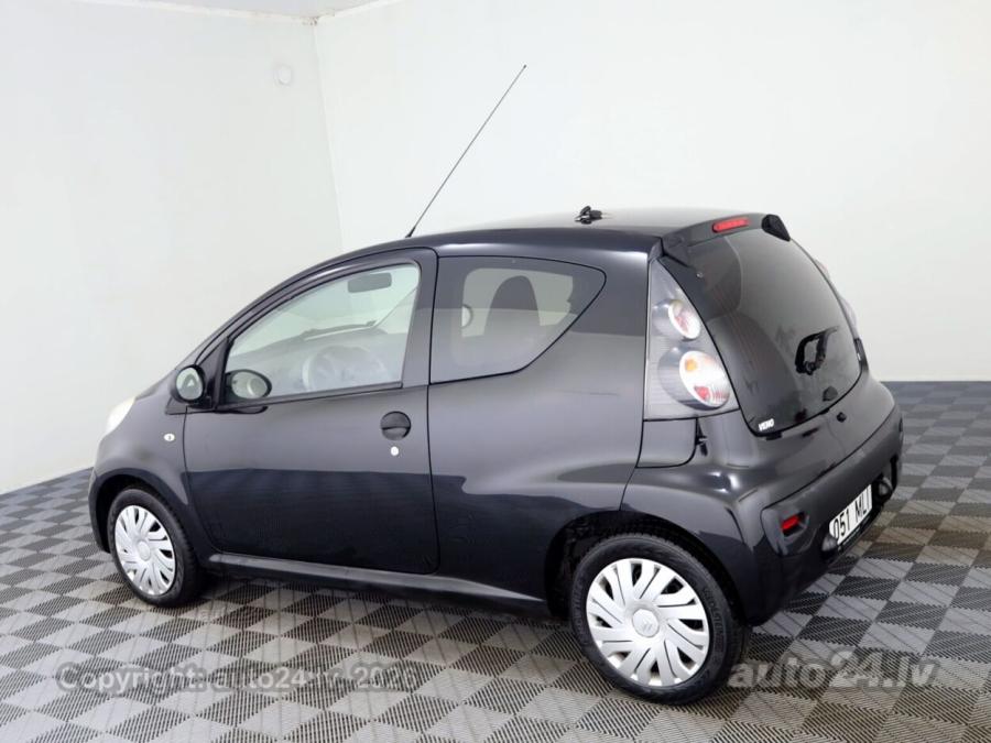 Black Citroen C1 2008 in Tallinn, with an engine capacity of 1.00 L and mileage of 93 thousand km for 799 €, photo 4 on AUTOMOTO.COM.LV
