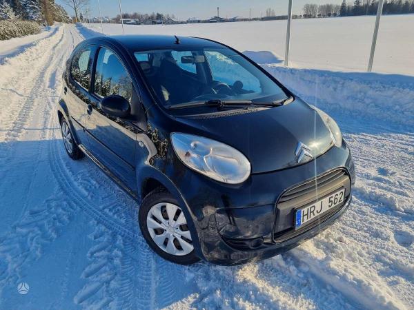 Black Citroen C1 2009 in Siauliai, with an engine capacity of 1.00 L and mileage of 133 thousand km for 1650 €, photo 6 on AUTOMOTO.COM.LV