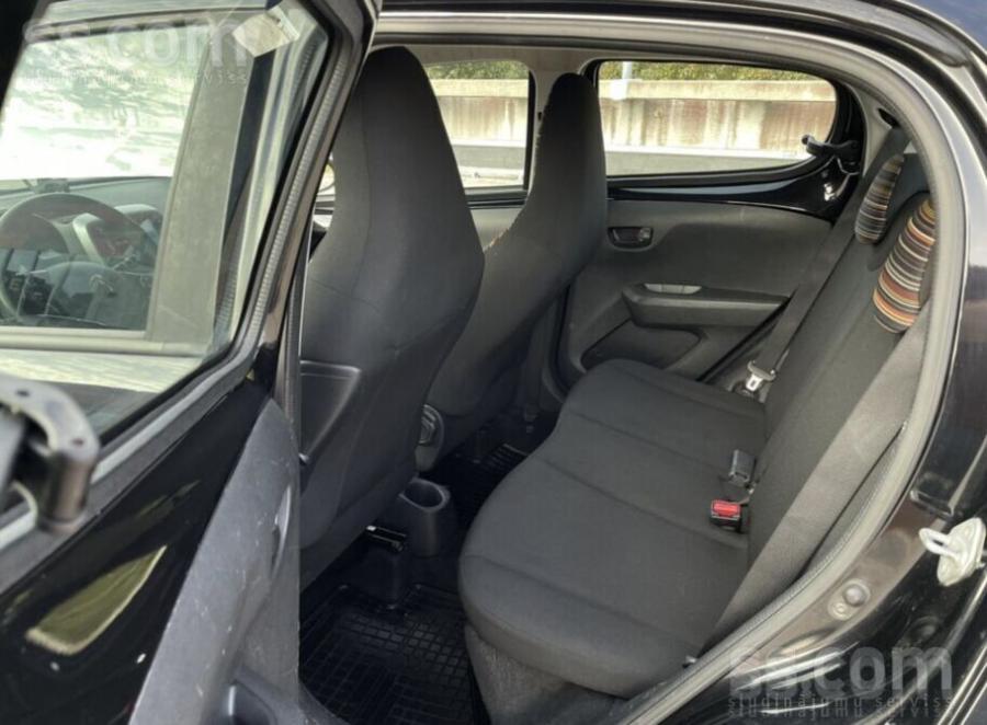Melns Citroen C1 2014 Rīga, ar dzinēja tilpumu 1.00 L un nobraukumu 276 tūkst. km par 3300 €, foto 17 vietnē AUTOMOTO.COM.LV