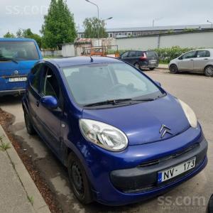 Zils Citroen C1 2006 Rīga, ar dzinēja tilpumu 1.00 L un nobraukumu 230 tūkst. km par 500 €, foto  vietnē AUTOMOTO.COM.LV