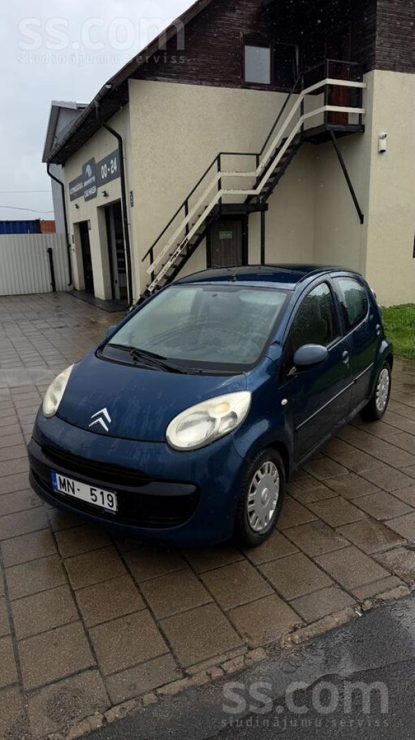 Blue Citroen C1 2006 in Riga, with an engine capacity of 1.00 L and mileage of 267 thousand km for 750 €, photo 1 on AUTOMOTO.COM.LV