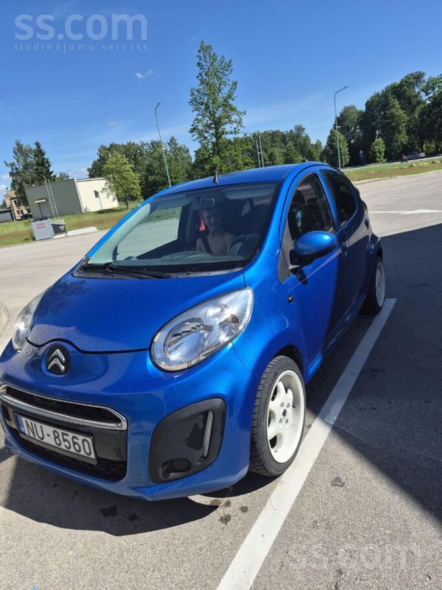 Zils Citroen C1 2012 Ogre, ar dzinēja tilpumu 1.00 L un nobraukumu 275 tūkst. km par 1900 €, foto 1 vietnē AUTOMOTO.COM.LV
