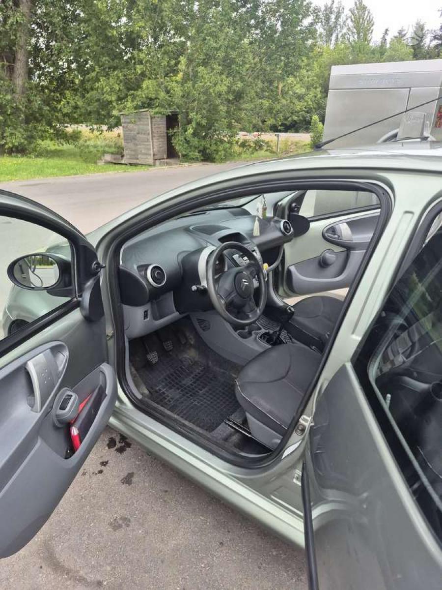 Zaļš Citroen C1 2011 Jonava, ar dzinēja tilpumu 1.00 L un nobraukumu 207 tūkst. km par 1150 €, foto 6 vietnē AUTOMOTO.COM.LV