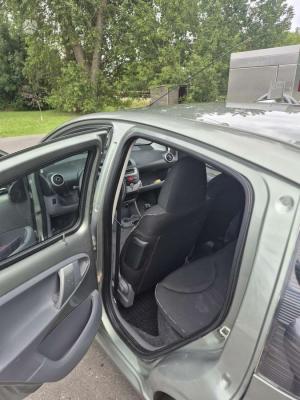 Zaļš Citroen C1 2011 Jonava, ar dzinēja tilpumu 1.00 L un nobraukumu 207 tūkst. km par 1150 €, foto 7 vietnē AUTOMOTO.COM.LV