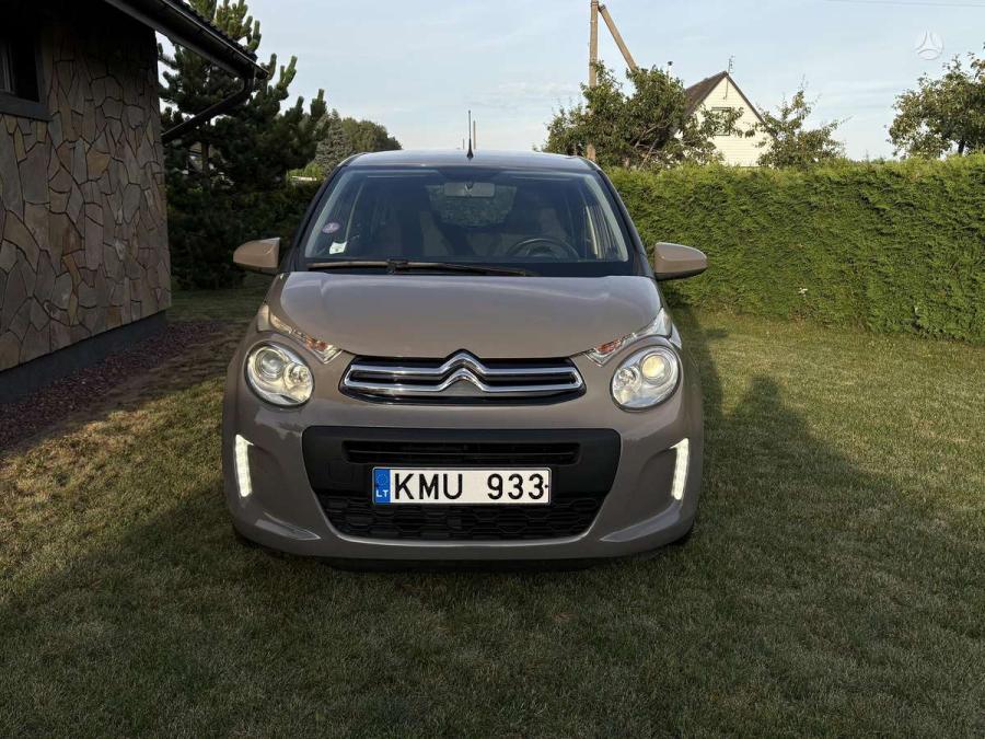 Green Citroen C1 2015 in Panevezys, with an engine capacity of 1.00 L and mileage of 145 thousand km for 5700 €, photo 3 on AUTOMOTO.COM.LV