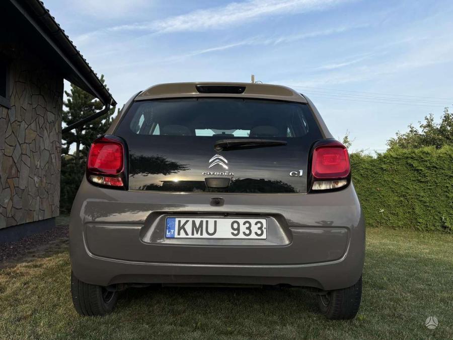 Green Citroen C1 2015 in Panevezys, with an engine capacity of 1.00 L and mileage of 145 thousand km for 5700 €, photo 5 on AUTOMOTO.COM.LV