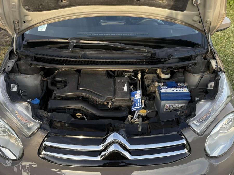 Green Citroen C1 2015 in Panevezys, with an engine capacity of 1.00 L and mileage of 145 thousand km for 5700 €, photo 7 on AUTOMOTO.COM.LV