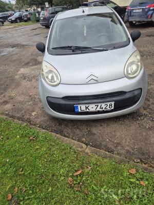 Pelēks Citroen C1 2006 Valmiera, ar dzinēja tilpumu 1.00 L un nobraukumu 200 tūkst. km par 600 €, foto  vietnē AUTOMOTO.COM.LV