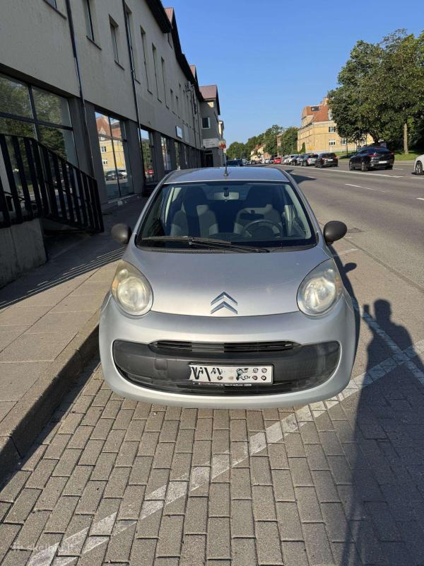 Pelēks Citroen C1 2006 Klaipėda, ar dzinēja tilpumu 1.00 L un nobraukumu 104 tūkst. km par 1390 €, foto 2 vietnē AUTOMOTO.COM.LV