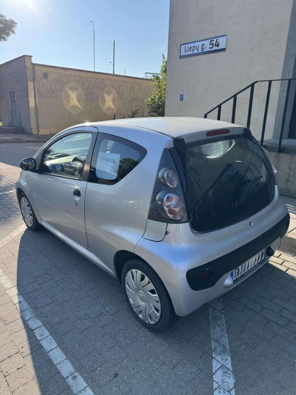 Pelēks Citroen C1 2006 Klaipėda, ar dzinēja tilpumu 1.00 L un nobraukumu 104 tūkst. km par 1390 €, foto 3 vietnē AUTOMOTO.COM.LV