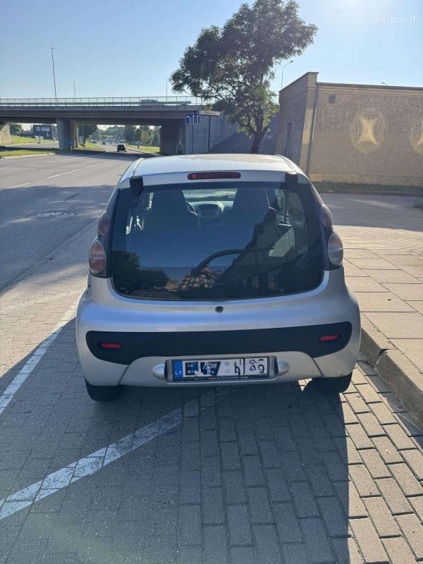Pelēks Citroen C1 2006 Klaipėda, ar dzinēja tilpumu 1.00 L un nobraukumu 104 tūkst. km par 1390 €, foto 4 vietnē AUTOMOTO.COM.LV